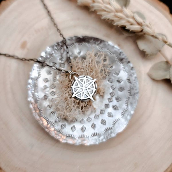 Silver Compass Necklace - Etsy