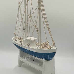 Sailboat Replica I Display Sail Boat I Stunning Lighted Boat Display I ...