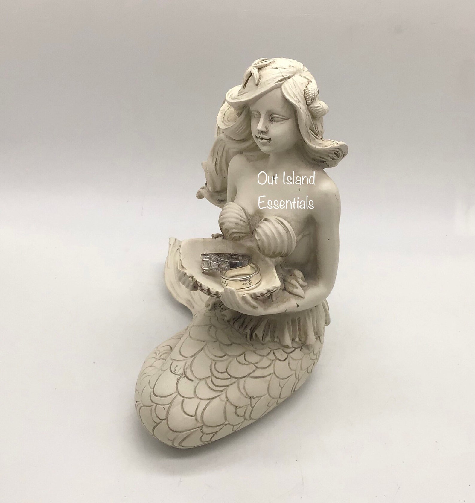Mermaid Holding Clam Statue | Mermaid Decoration | Daydreaming Mermaid ...