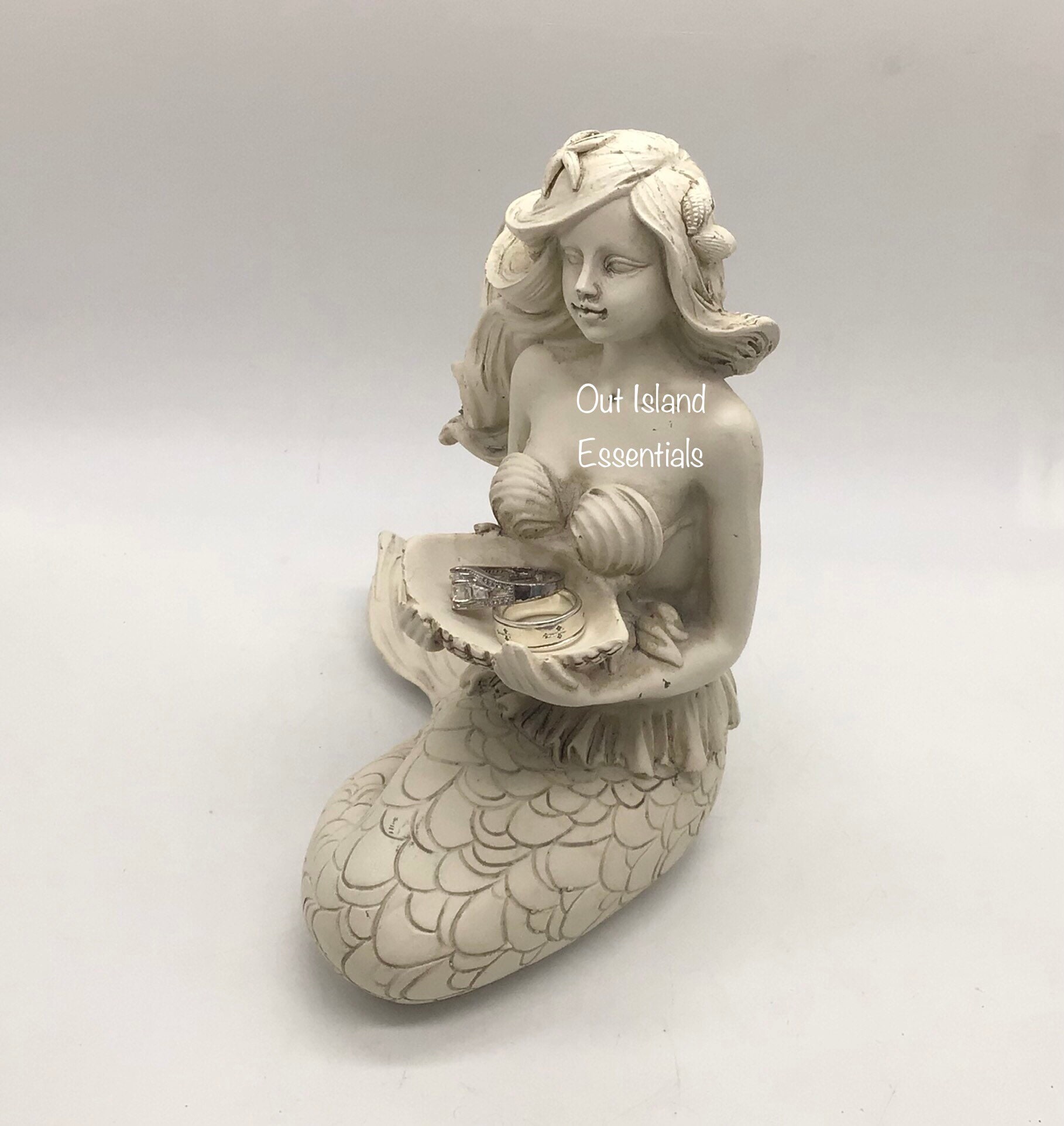 Mermaid Holding Clam Statue | Mermaid Decoration | Daydreaming Mermaid ...