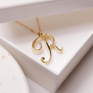 R Initial Necklace - Cursive "r" Initial - Gift Necklace for Mom, for ...