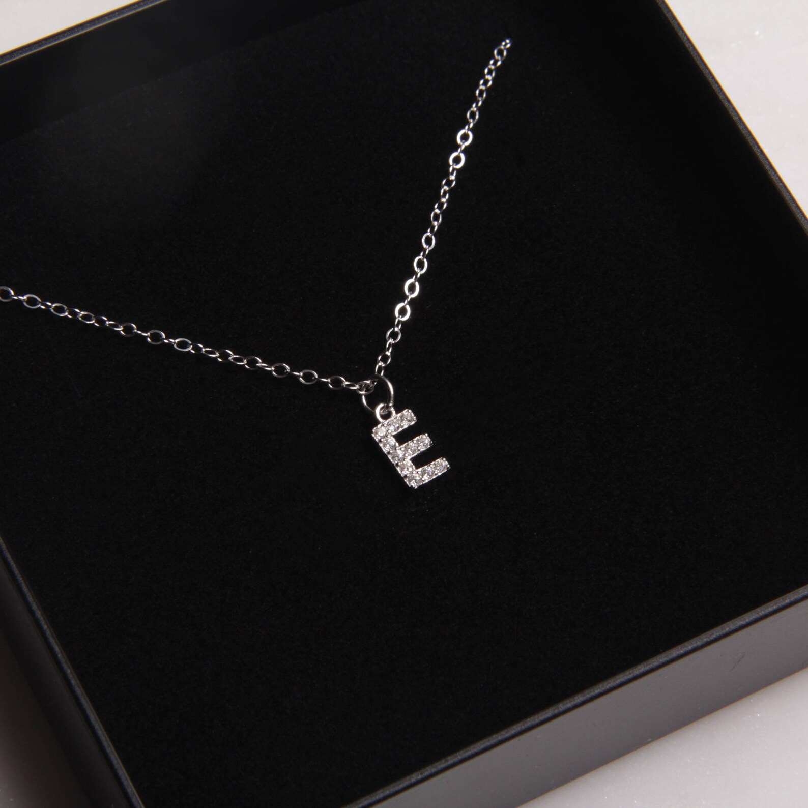 Silver e Initial Necklace / Personalized Jewelry / - Etsy