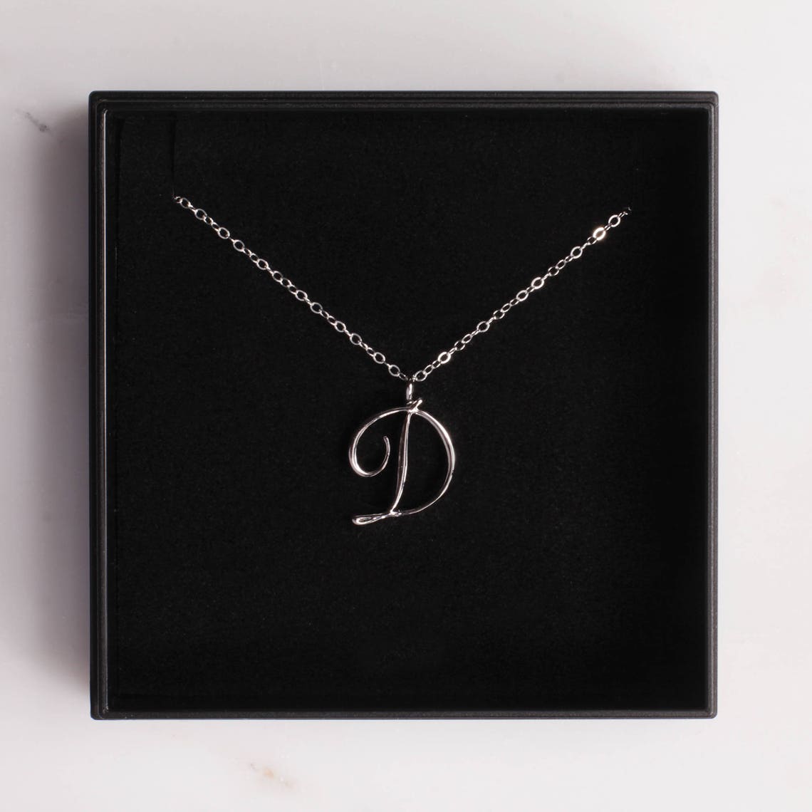 D Initial Pendant Necklace / Dainty Silver Necklace / Custom - Etsy
