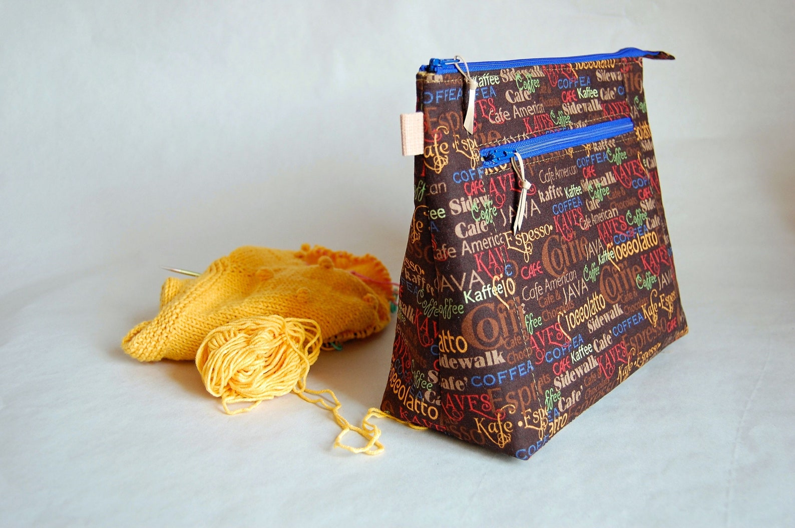 Medium Zippered Project Bag for Knitting or Crochet Zip Pouch Padded ...