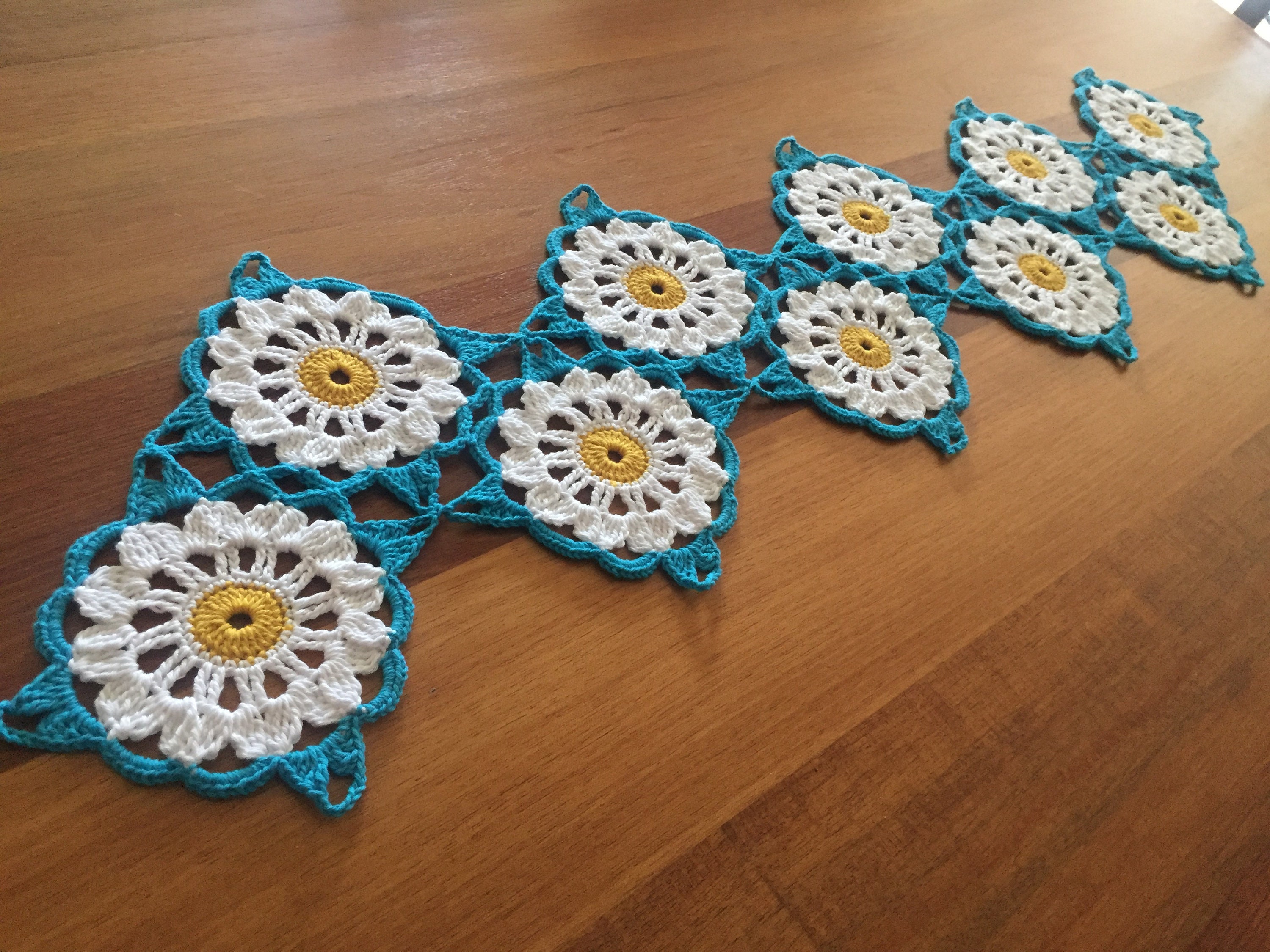 Crochet Table Runner PATTERN PDF Fields of Daisies - Etsy