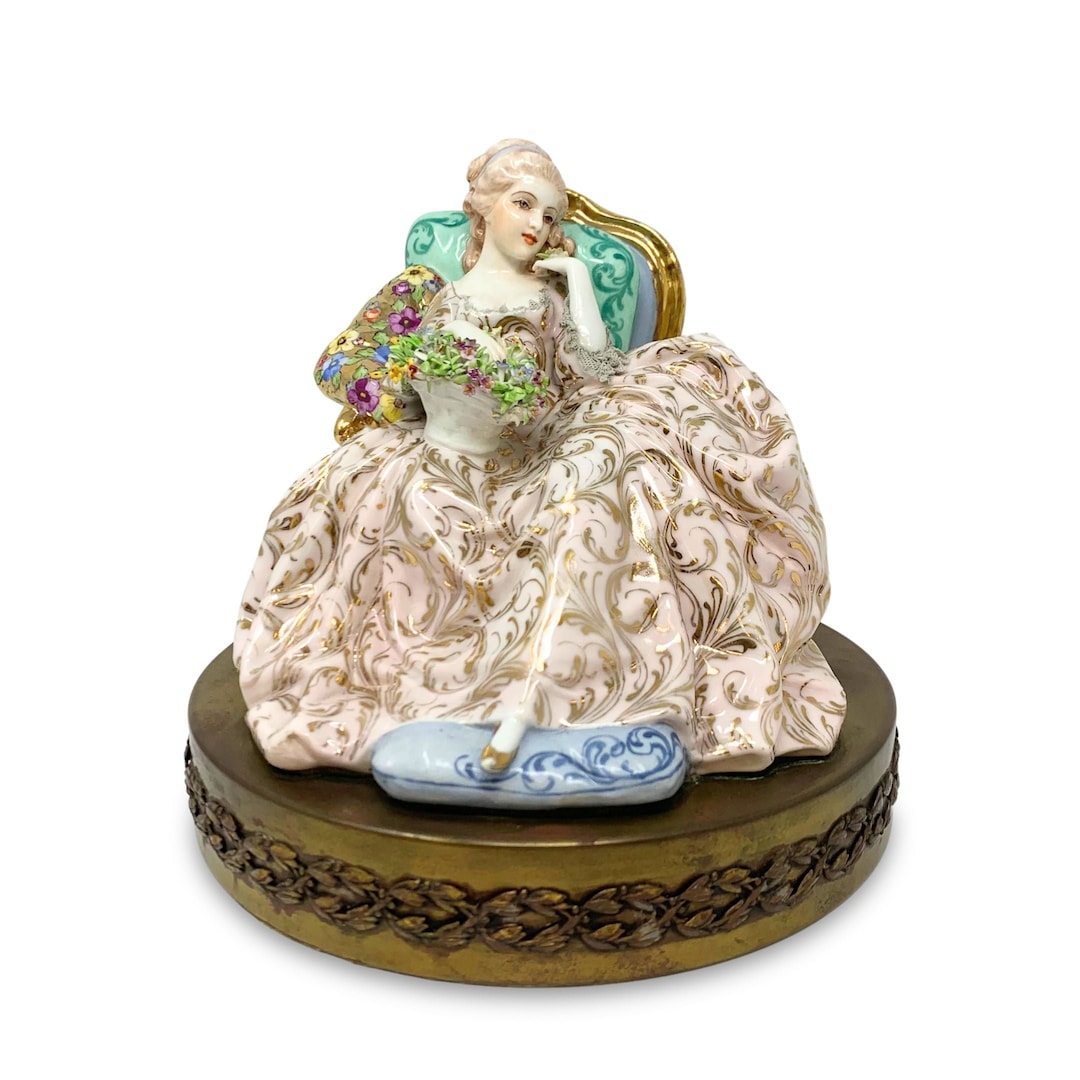 Luigi Fabris Italy Large Porcelain Seated Lady Figurine - Etsy