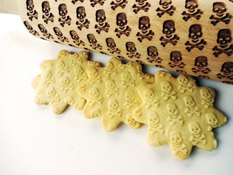 Skull & Crossbones Embossing Rolling Pin, Laser Engraved Beech Wood ...