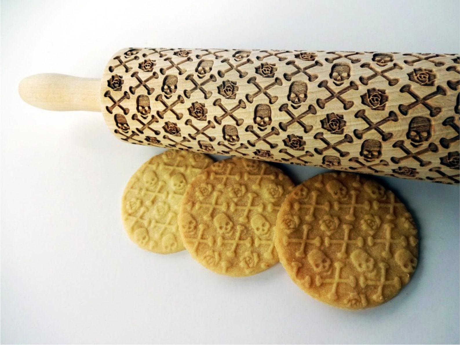 SKULLS CROSSBONES and ROSES Embossing Rolling Pin. Pattern - Etsy
