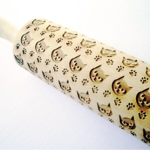 PUSSY CAT Embossing Rolling Pin. Engraved Dough Roller With Cat Paws ...