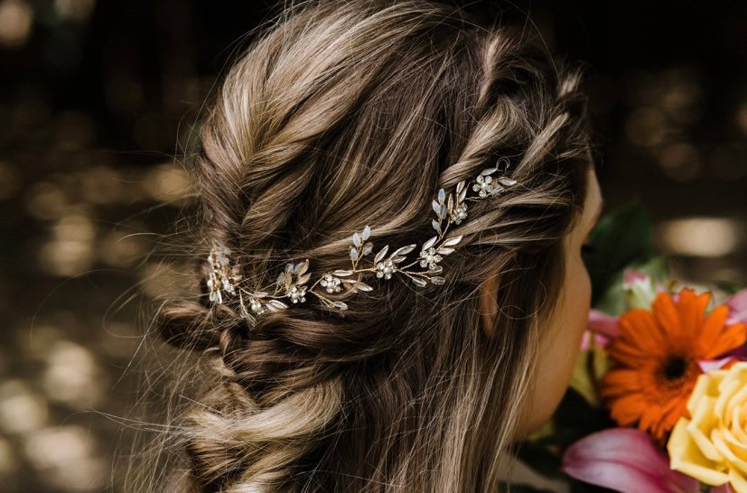Minimalist Hair Vine With Delicate Leaf Accents and Subtle Rhinestone ...