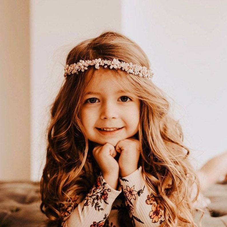 Flower Girl Hair Accessory, Light Weight and Clips Into Hair for A No ...