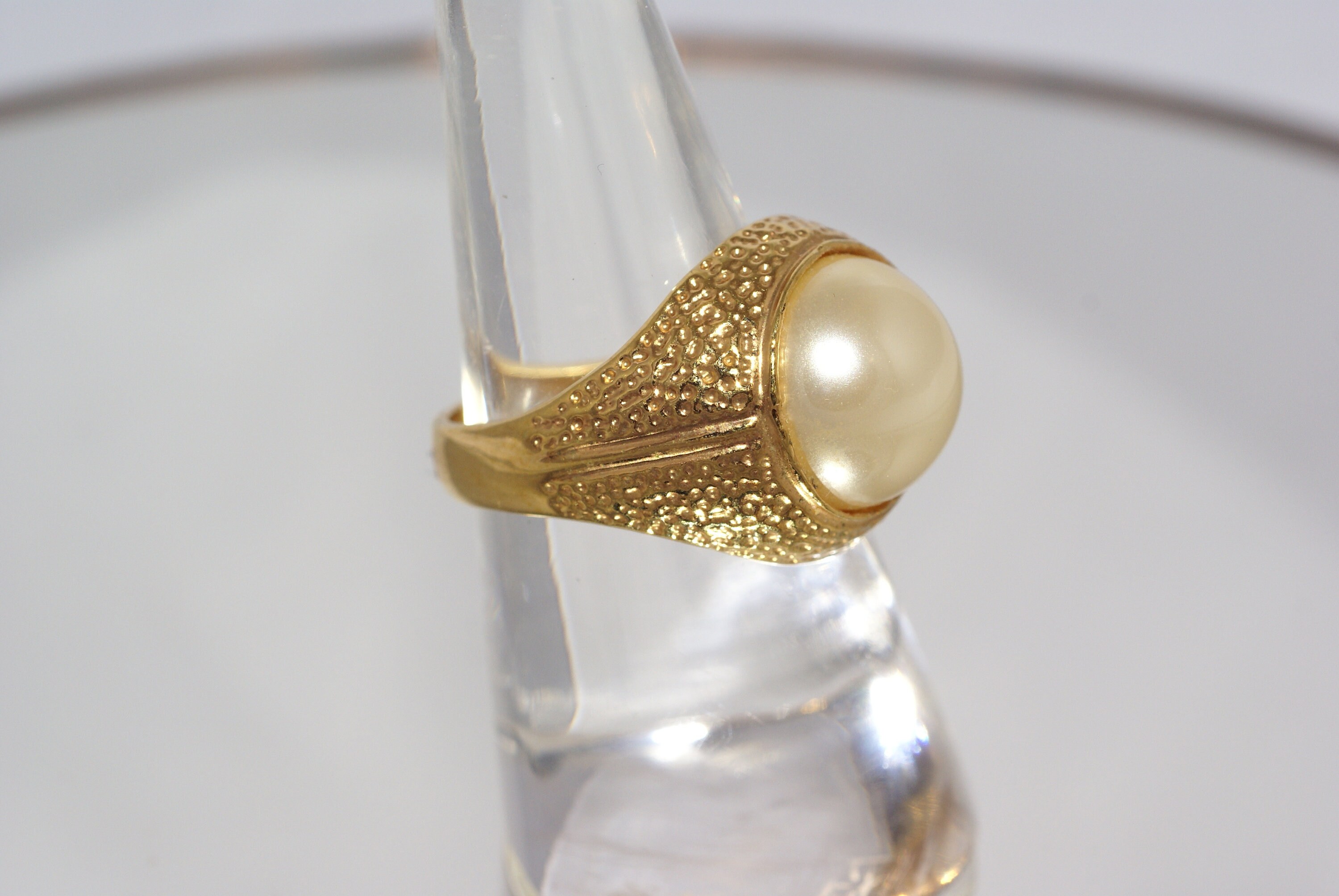 Classic Pearl Ring - Etsy