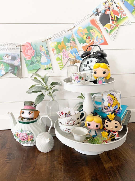 ALICE IN WONDERLAND Book Page Banner Bunting Garland - Etsy