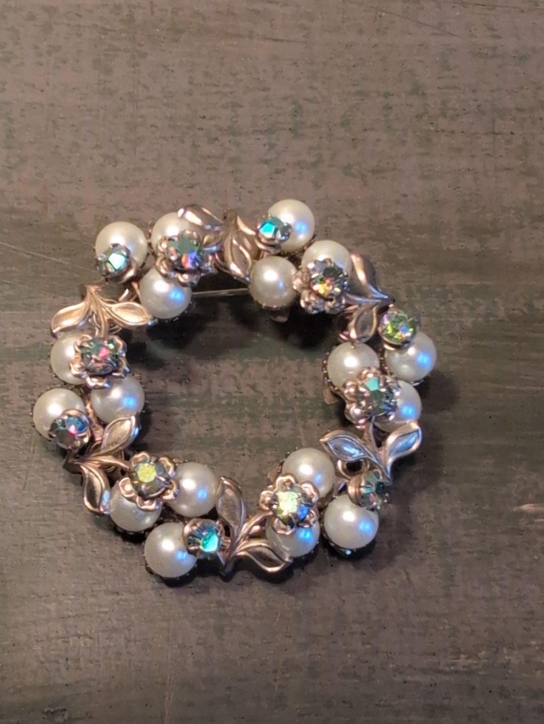 Vintage Wreath Brooch With Faux Pearls and Aurora Borealis Faceted ...
