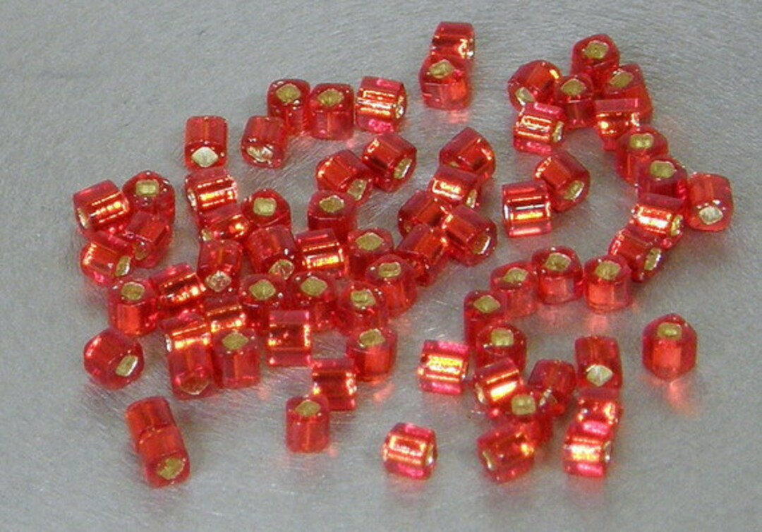 Toho 1.5mm Cube, Silver Lined Ruby 25B, 10 Grams - Etsy