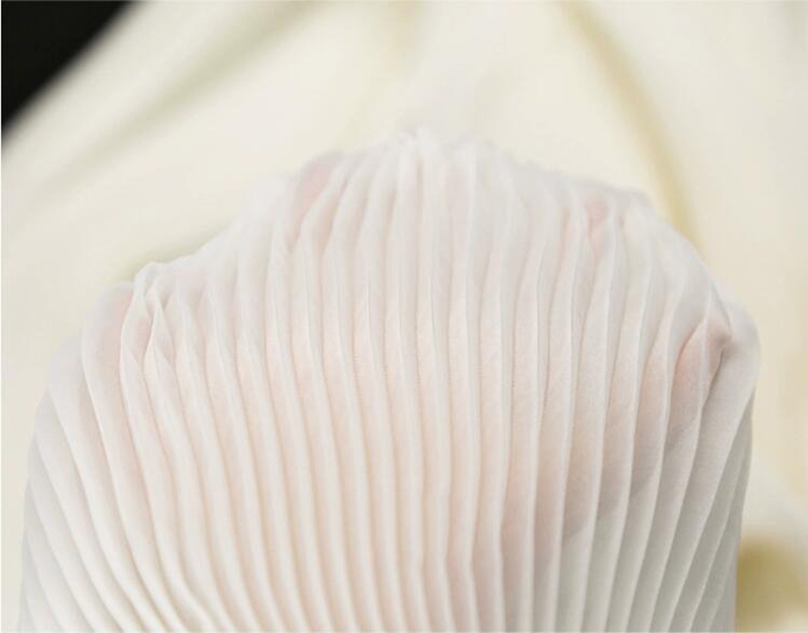 White Pleated Organza Fabric Plisse Fabric Accordion Crimping Wrinkle ...