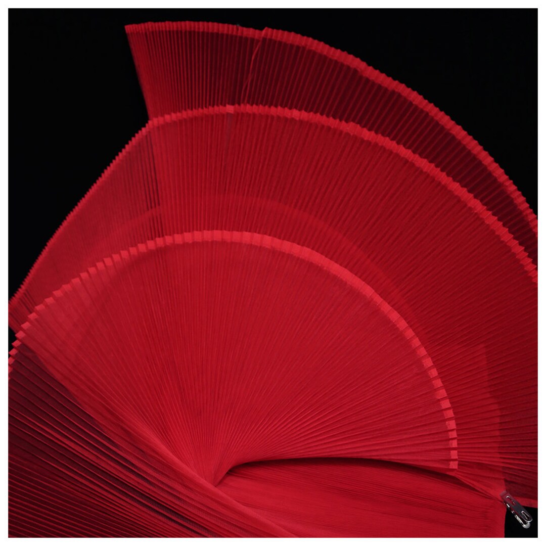 Red Organ Pleated Hard Mesh Fabric Plisse Fabric Accordion Crimping ...