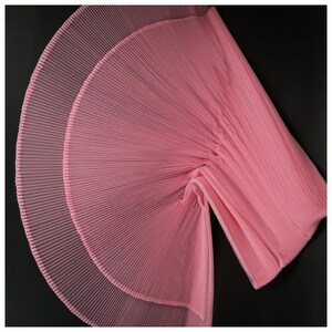 Pink Organ Pleated Hard Mesh Fabric Plisse Fabric Accordion Crimping ...