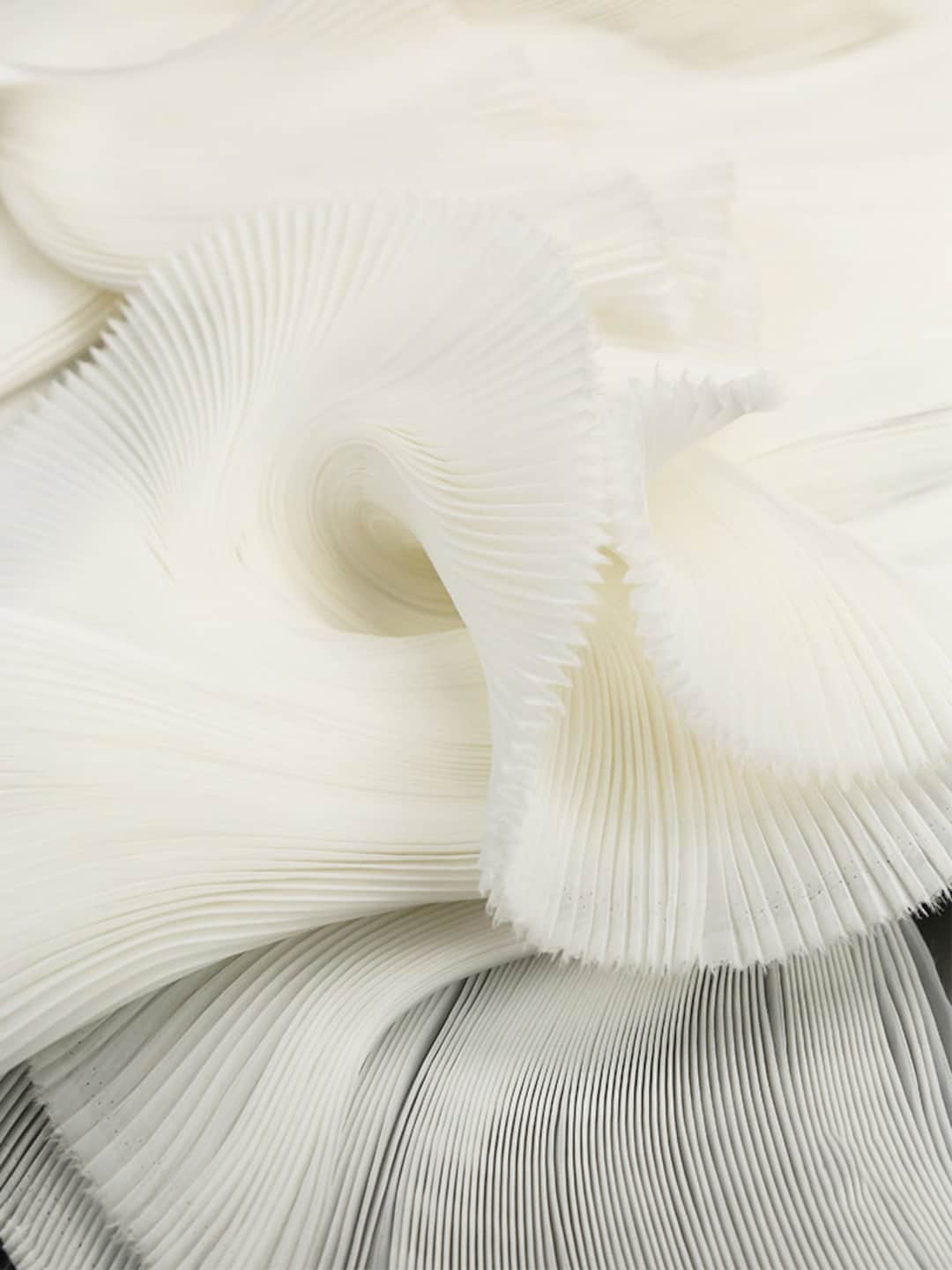 White Pleated Organza Fabric Plisse Fabric Accordion Crimping Wrinkle ...