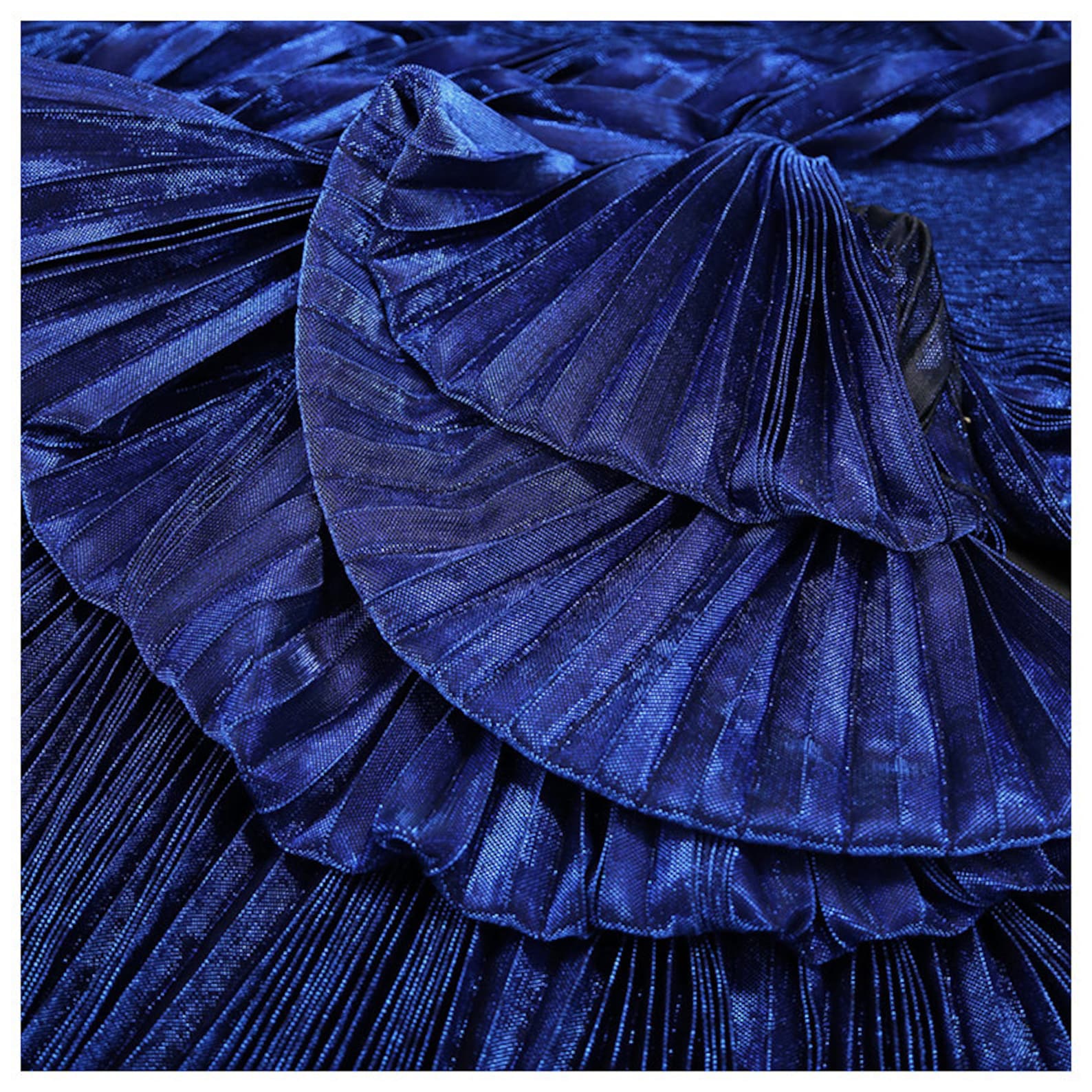 1 Meter Shiny Pleated Tulle Fabric Silver Gray Plisse Fabric Pleat Mesh ...