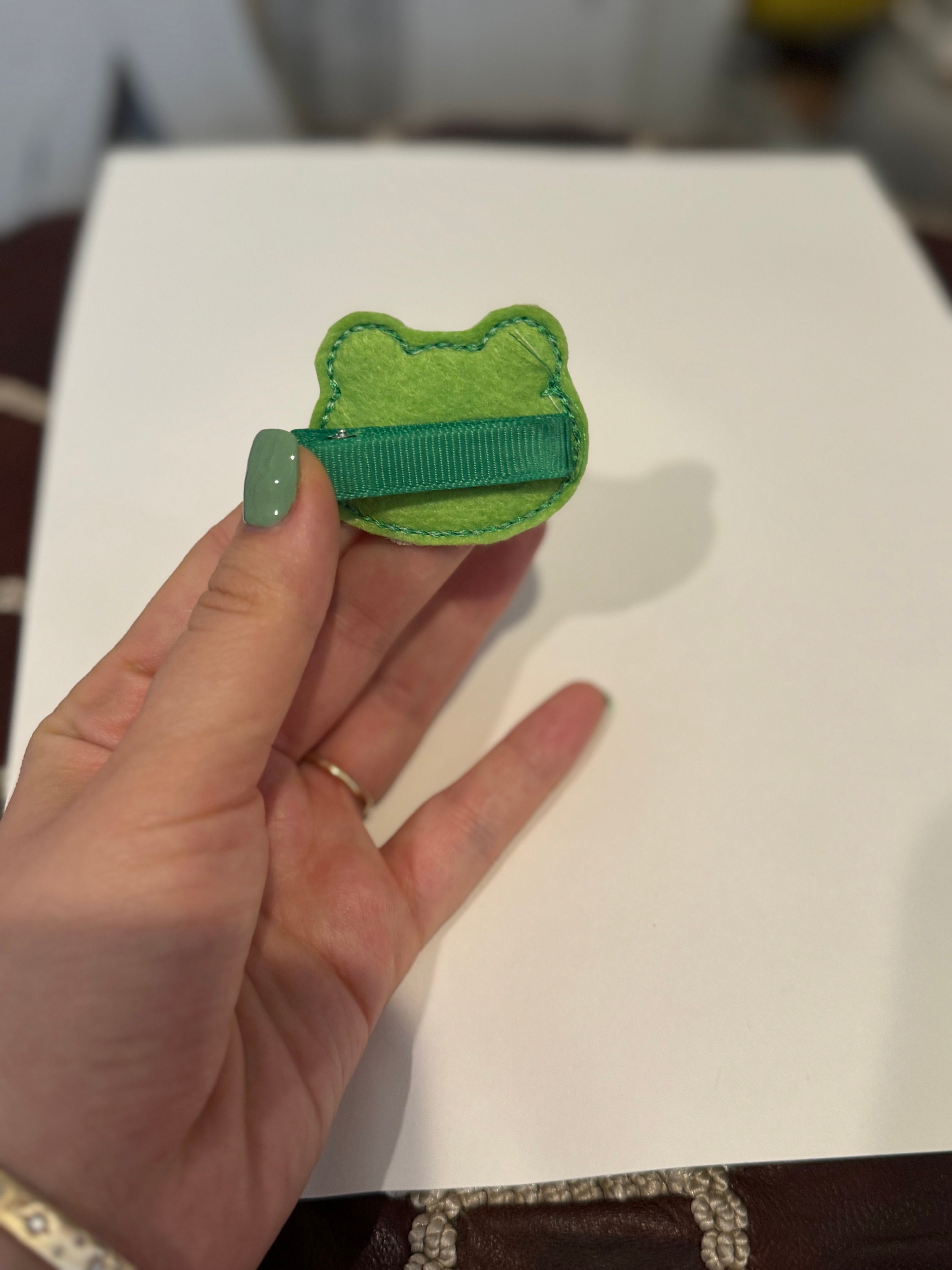 Frog Hair Clip - Etsy