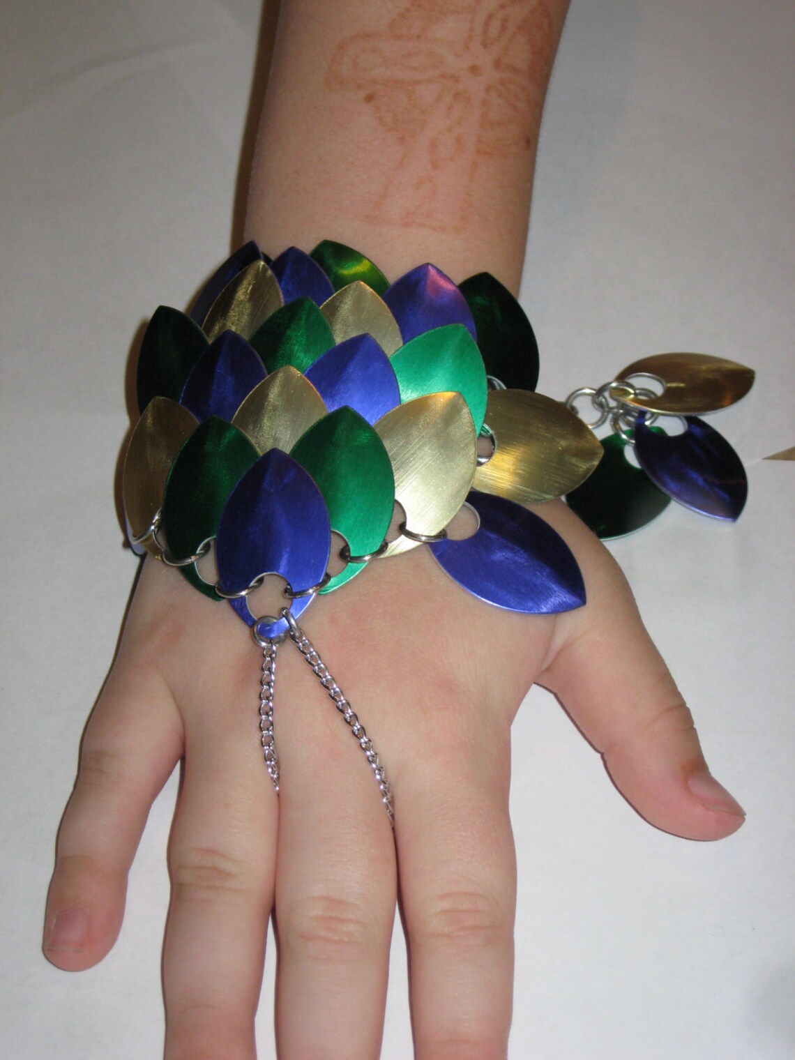 Scalemail and Chainmail Hand Flower with Tail | Etsy