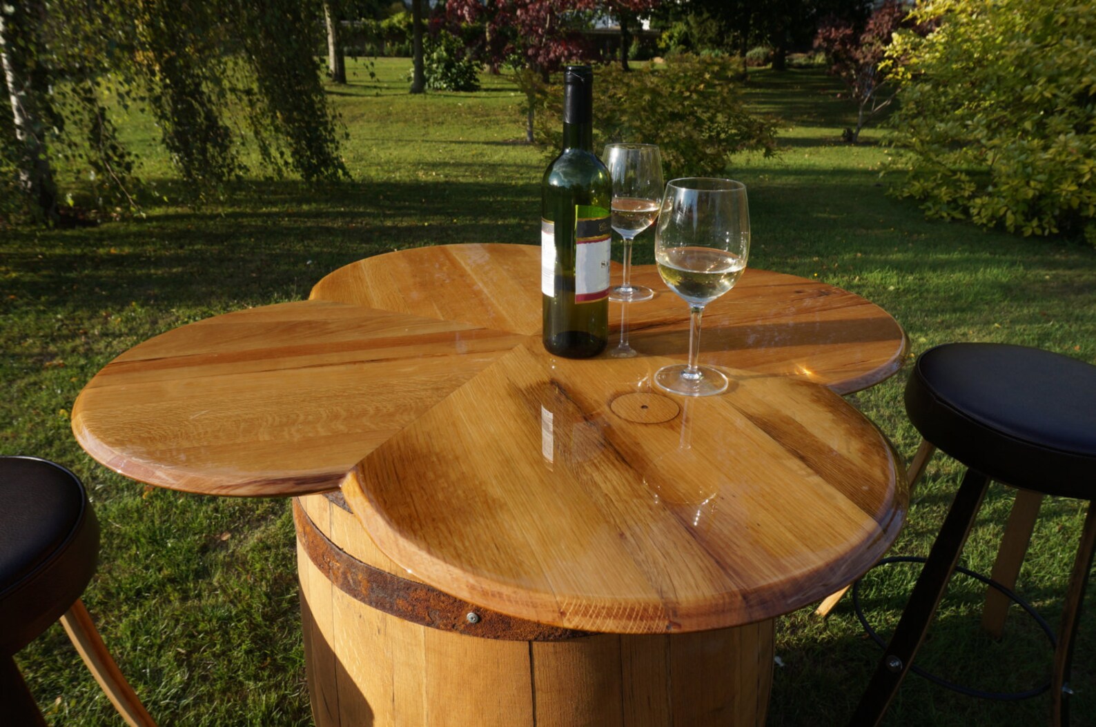The Badger. 4 Leaf Clover Wine Barrel Table With 4 Wine Barrel - Etsy