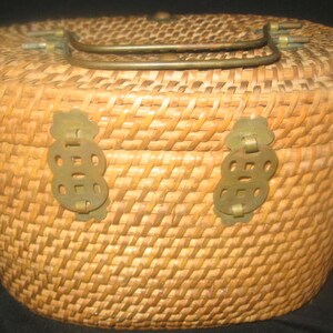 Vintage Straw Bucket Handbag With Metal Attachments/straw Handbags ...