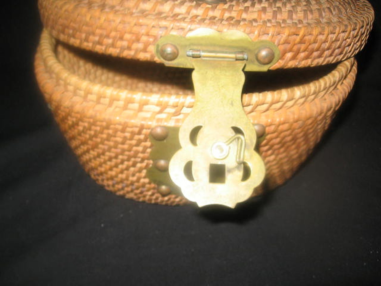 Vintage Straw Bucket Handbag With Metal Attachments/straw Handbags ...