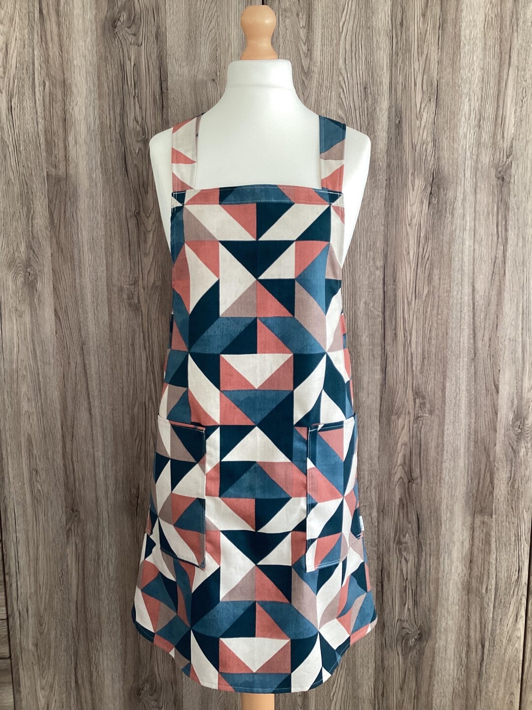 Large Cross Back Apron With Two Pockets. Japanese No Ties Apron in Iliv ...