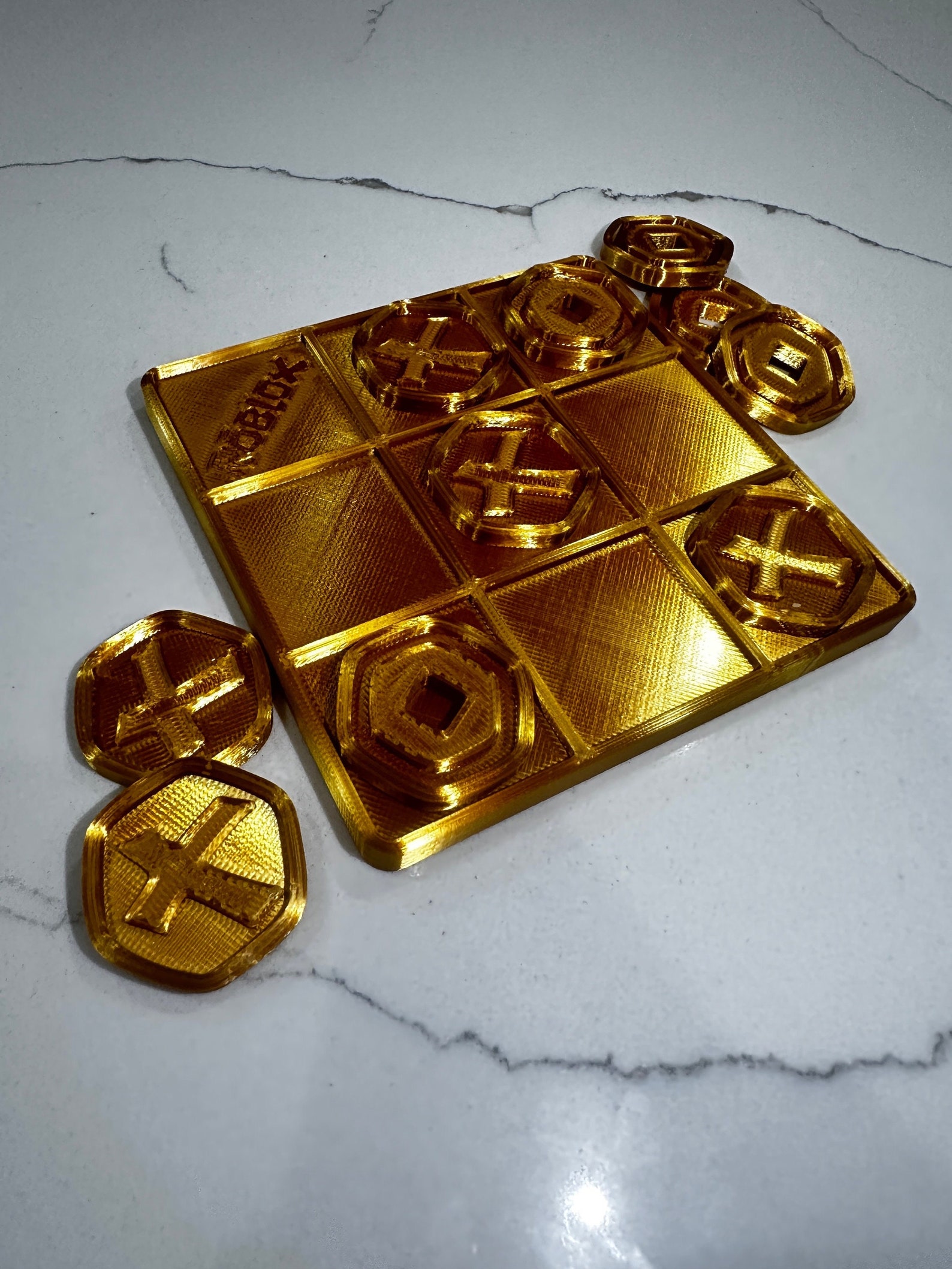 Roblox Themed Tic-tac-toe Game - 3D Printed Gold Board and Robux Shaped ...