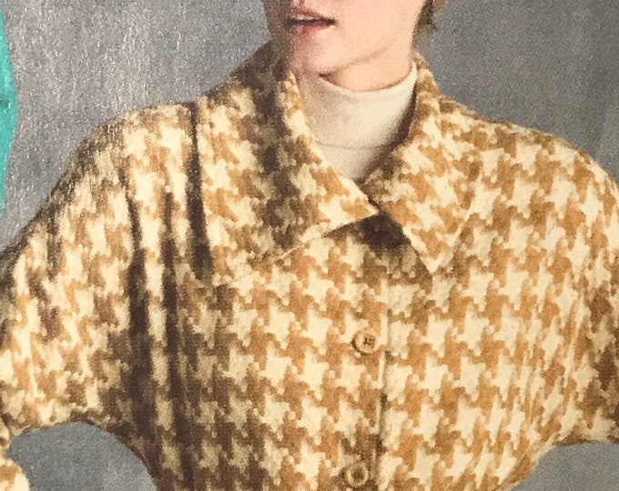 Coat Pattern by Threads With Single or Double Breasted Closure With ...