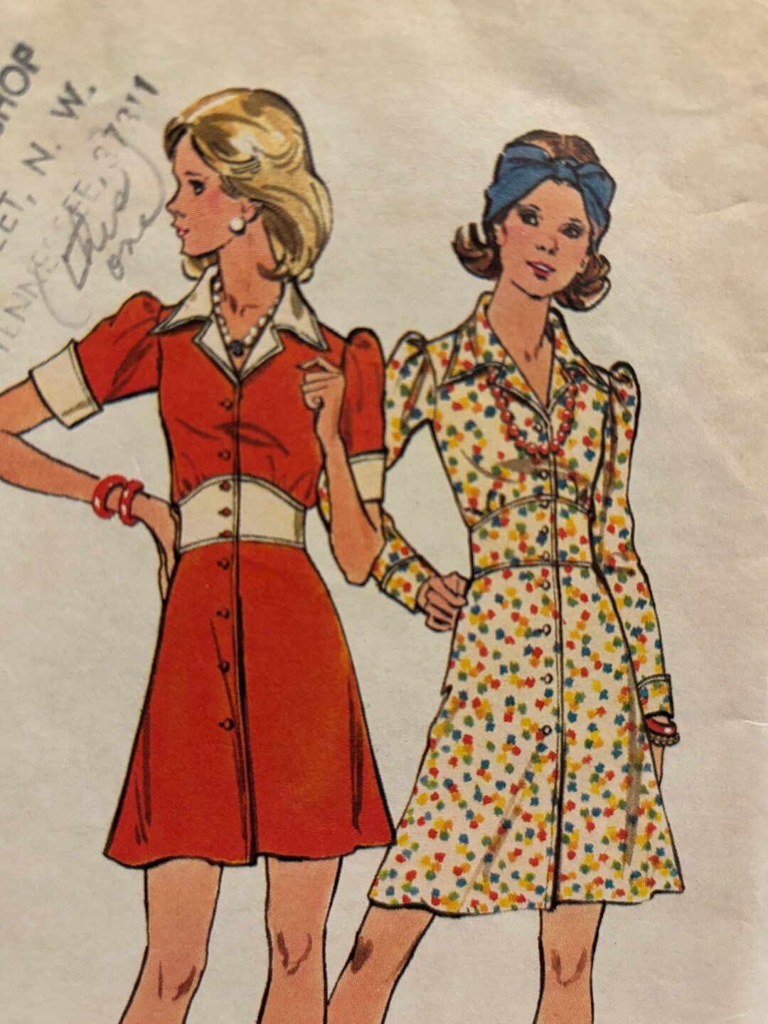 Vintage 1970's Fitted and Flared Midriff Dress With Puff ...