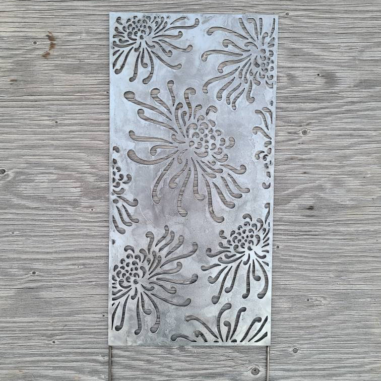 Metal Flower Privacy Garden Panel Screen, Rusty Mum Garden Wall Art ...