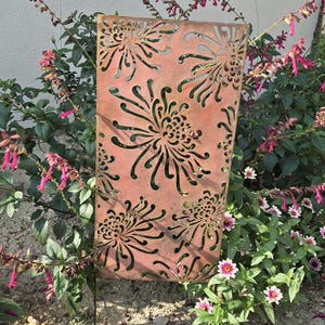 Metal Flower Privacy Garden Panel Screen, Rusty Mum Garden Wall Art ...