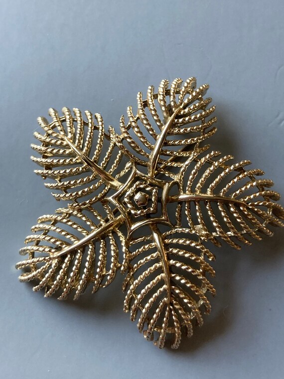 Vintage Lisner Brooch - Signed Lisner Star Brooch - G… - Gem