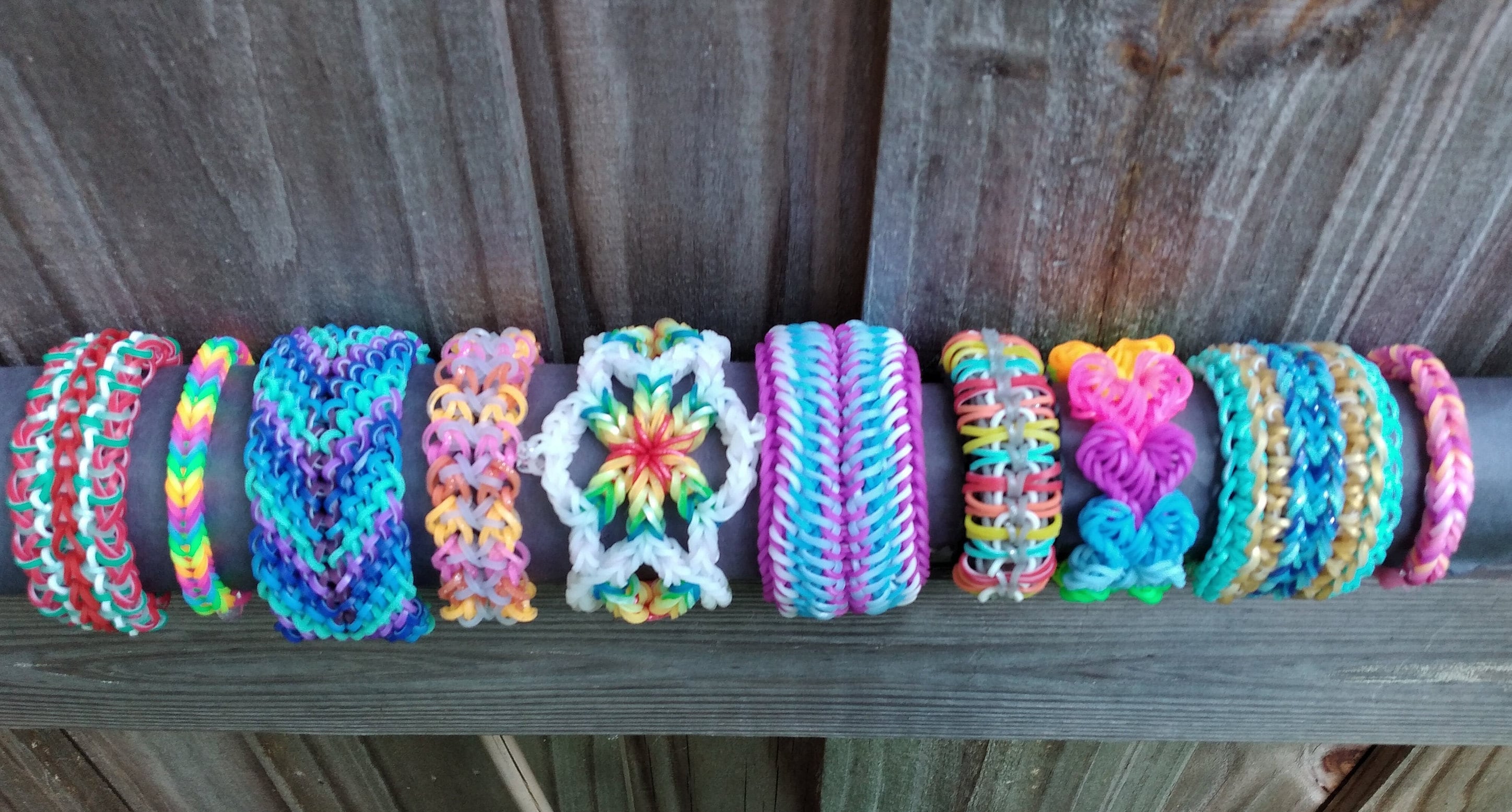 Set of 10 Rainbow Loom Bracelets Fun Loom Bracelets Loom Bands Sensory ...