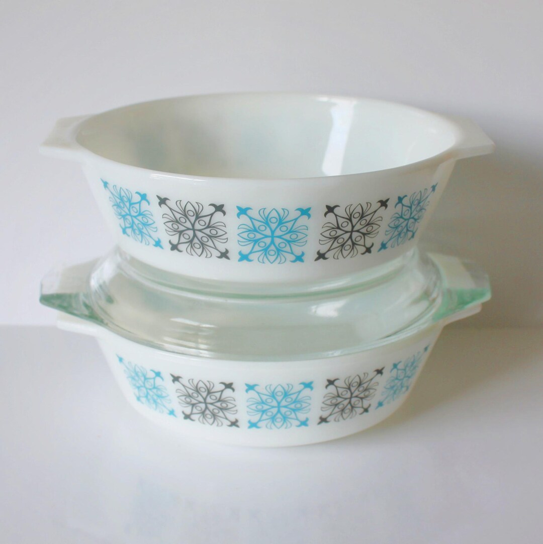JAJ Pyrex Chelsea Pattern Casserole Dishes 509 2 Pint - Etsy