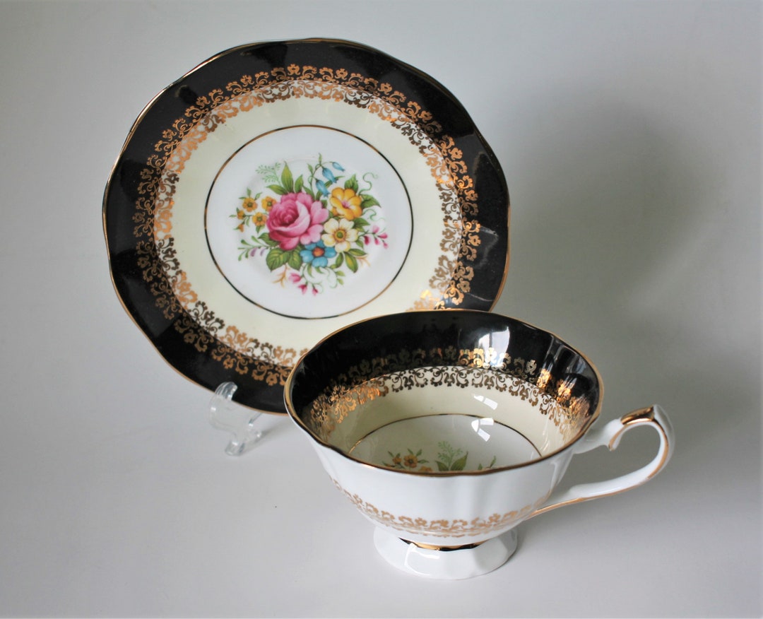 Elizabethan Teacup and Saucer Pattern 4433 Black With Florals - Etsy