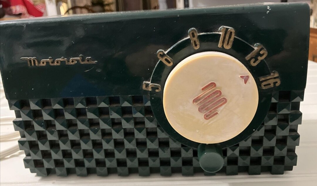 Vintage 1950s Motorola 5R1 AM Tube Radio Green Works Cord Replaced Mid ...