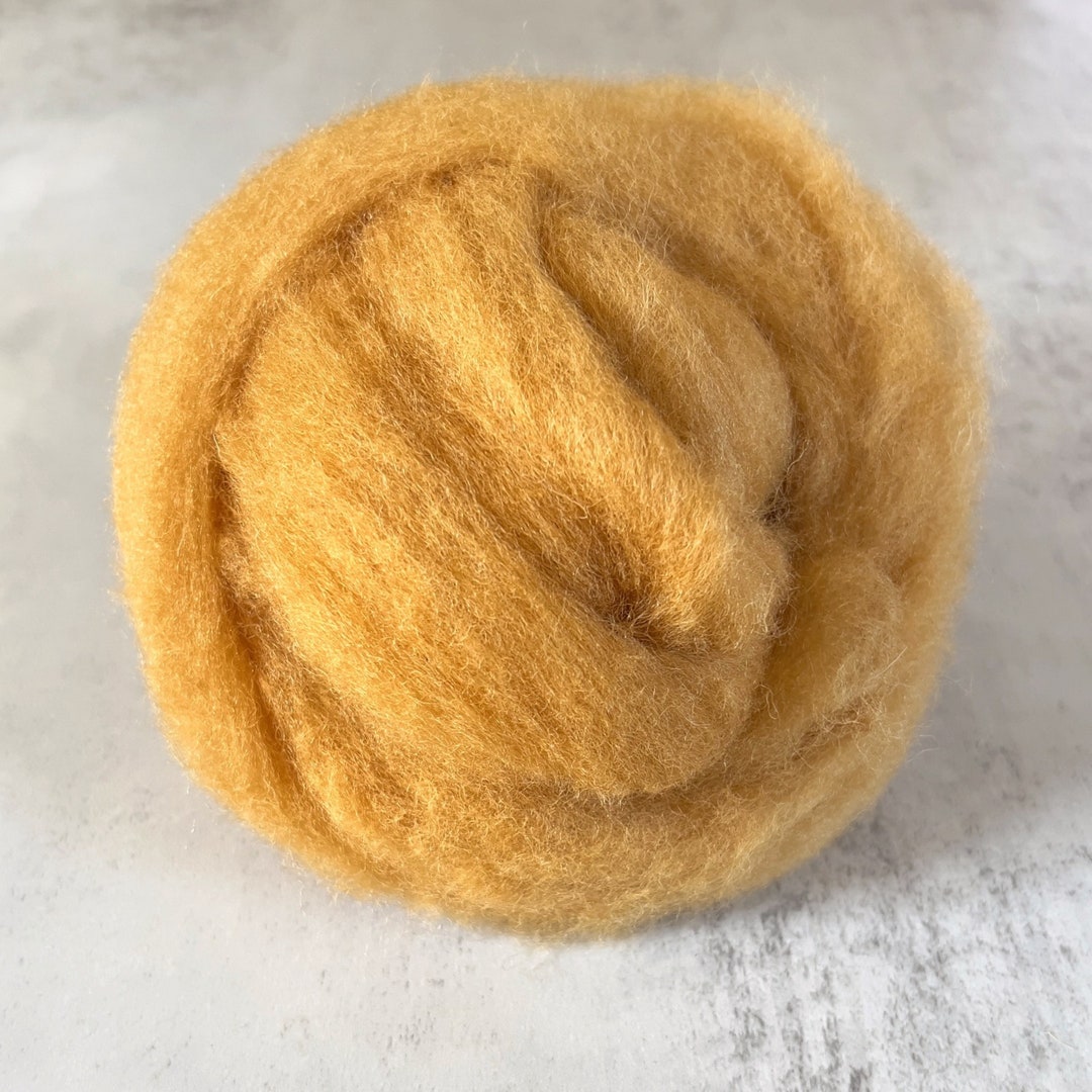 2oz Carded Corriedale in Golden, Wool Roving for Needle Felting - Etsy