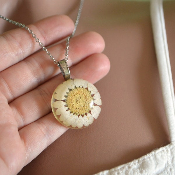 Daisy Pendant - Etsy