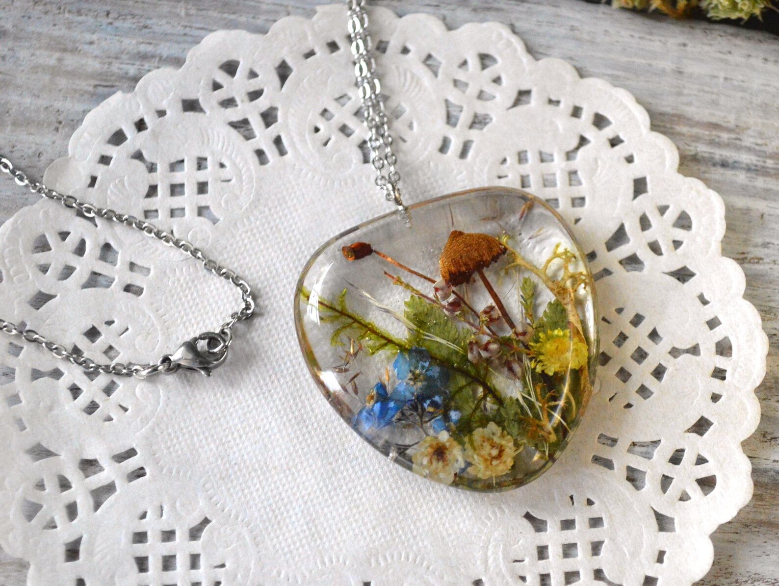 Botanical Pendant Necklace Resin Terrarium Jewelry Mushroom Pressed ...