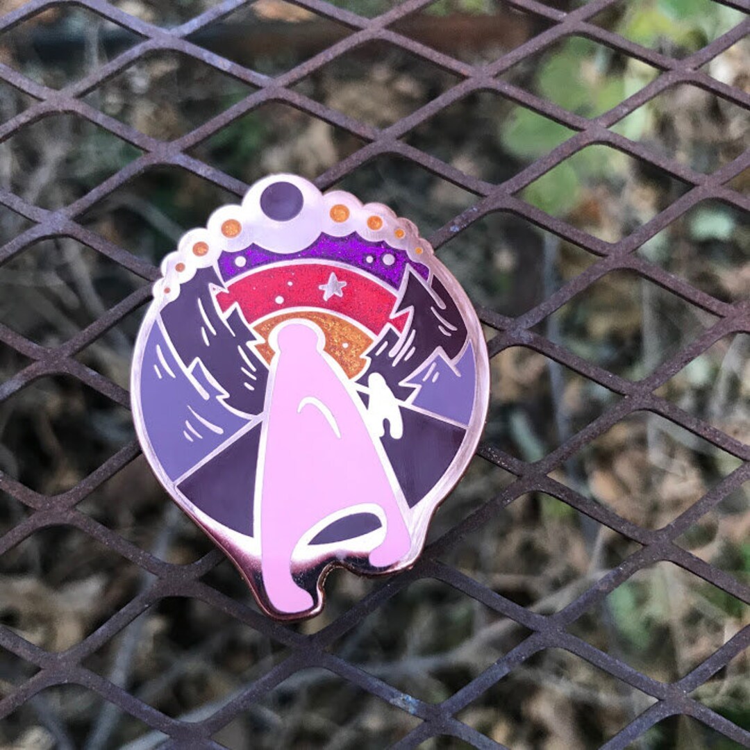 Nouveau Cryptid Fresno Crawler Enamel Pin Paranormal Folklore ...