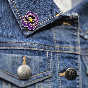 Viola Flower Pin. Purple Flower Pin, Jacket Accessories. Teacher Gift ...