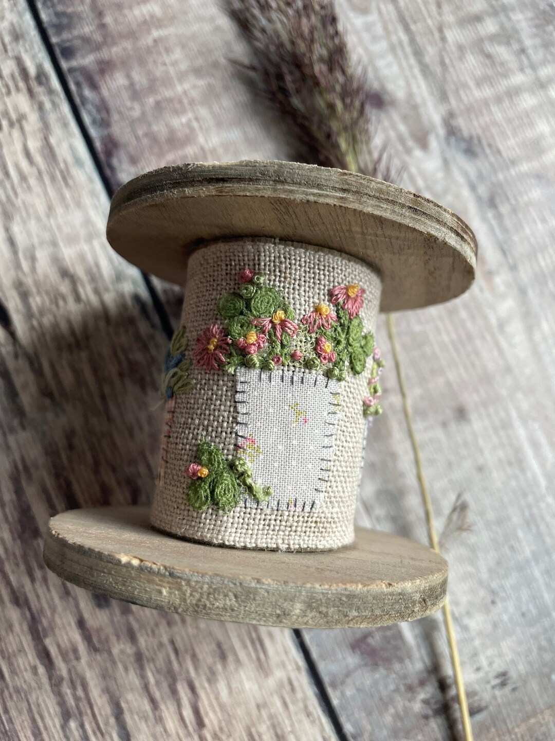 Hand Embroidered Wooden Reel, Collectable Embroidery, Gift for Mum - Etsy