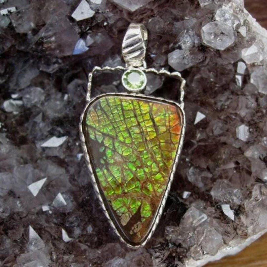 27x40mm Green Dragon Skin Ammolite With 6.5mm Peridot Set in 925 ...