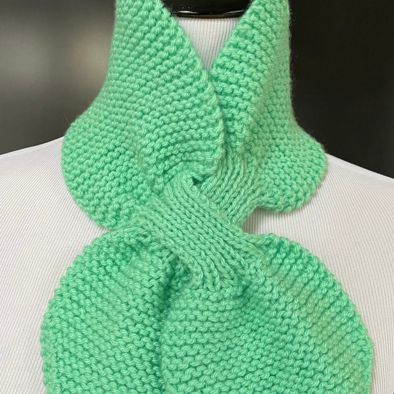 Knit Keyhole Scarf - Etsy