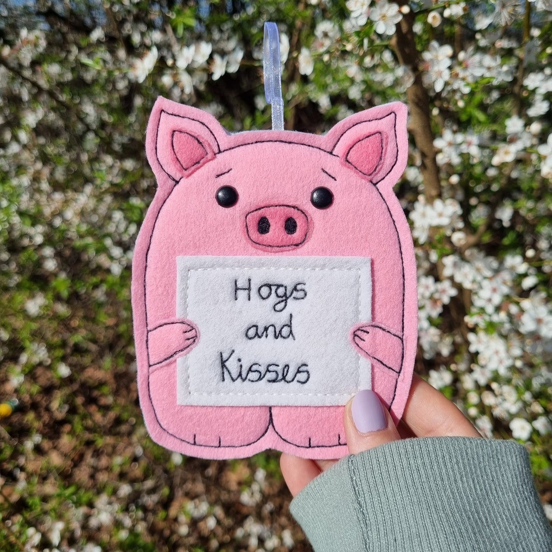 Personalised Pig Free Motion Decoration, Chonky Pig Hogs & Kisses ...