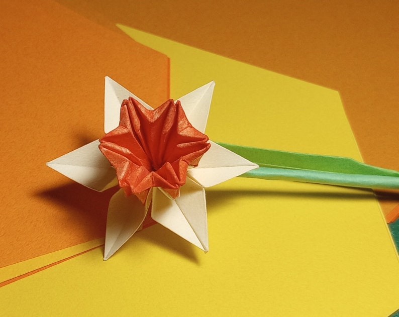 Origami Daffodil 2 Colors - Etsy